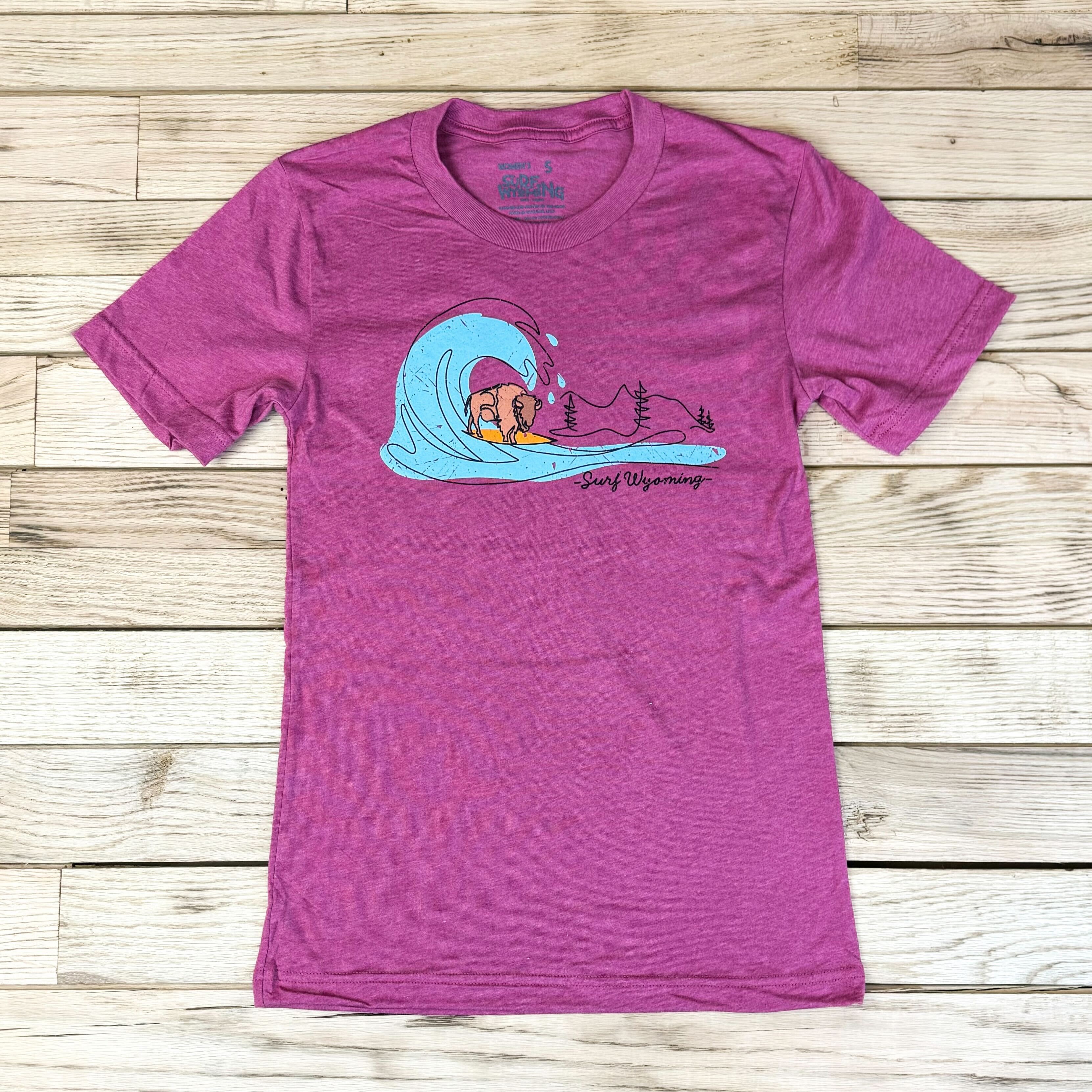 Women's Surf Wyoming® Big Wave Tee - Heather Raspberry